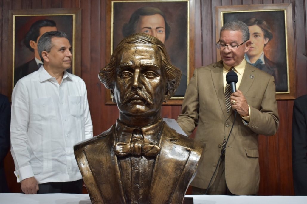 Instalarán busto de Duarte en Embajada de Uruguay - Por la Línea