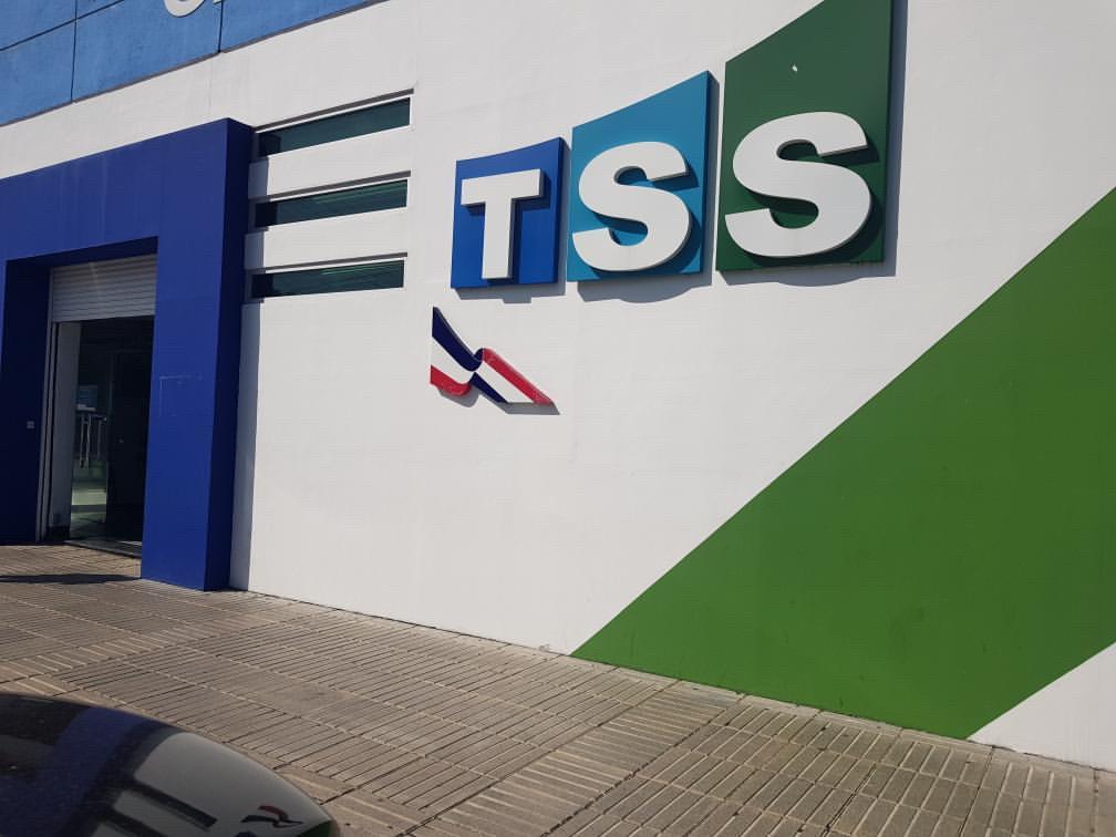 TSS reembolsa a trabajadores y empleadores - Por la Línea