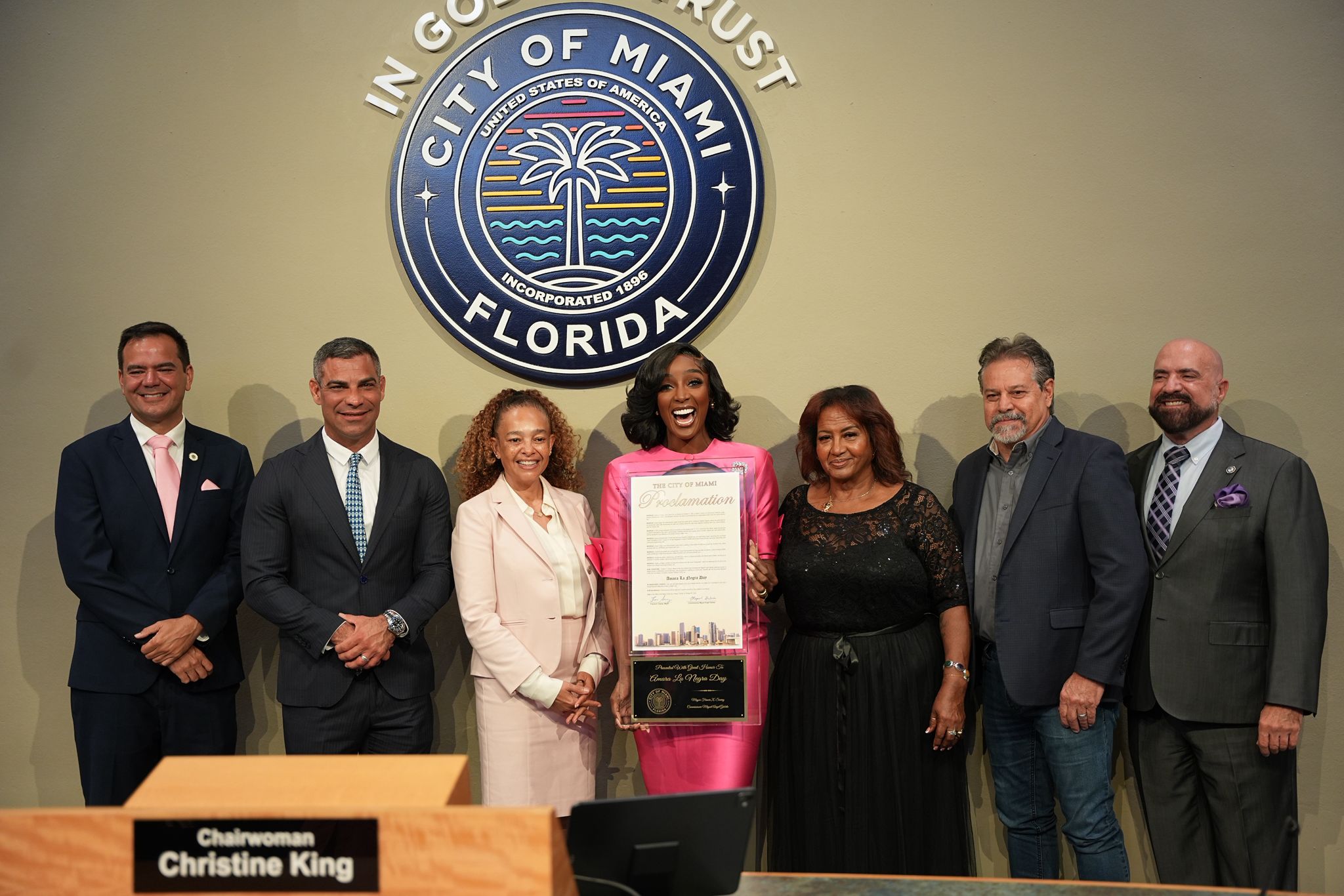 Declaran el 9 de octubre “Día de Amara La Negra” en Miami - Por la Línea
